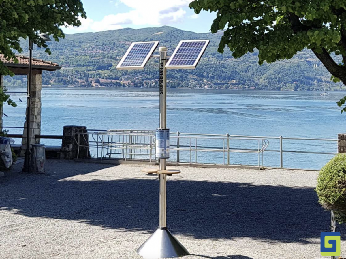 What technology behind a solar charging station: battery, photovoltaics,